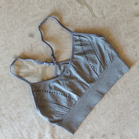 Pro Fit | Intimates & Sleepwear | New Pro Fit Super Stretchy Sports Bra ...